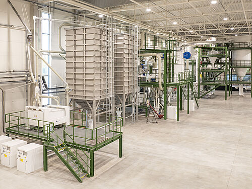 Zur Produktion von pflanzlichen Proteinen: Golden Fields Alternative ...